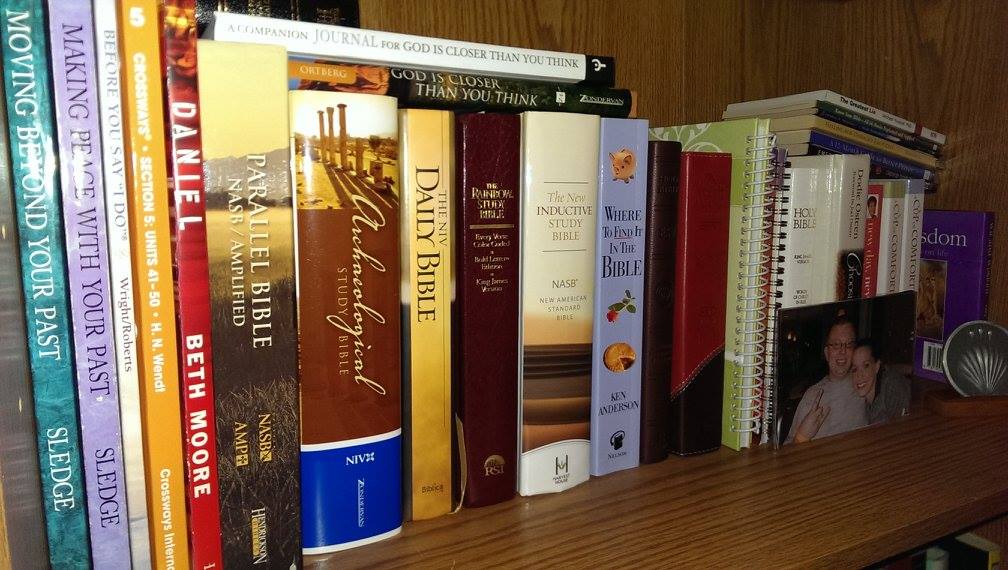 Chat Between Chapters: How do you organize your bookshelves? - Chapter ...